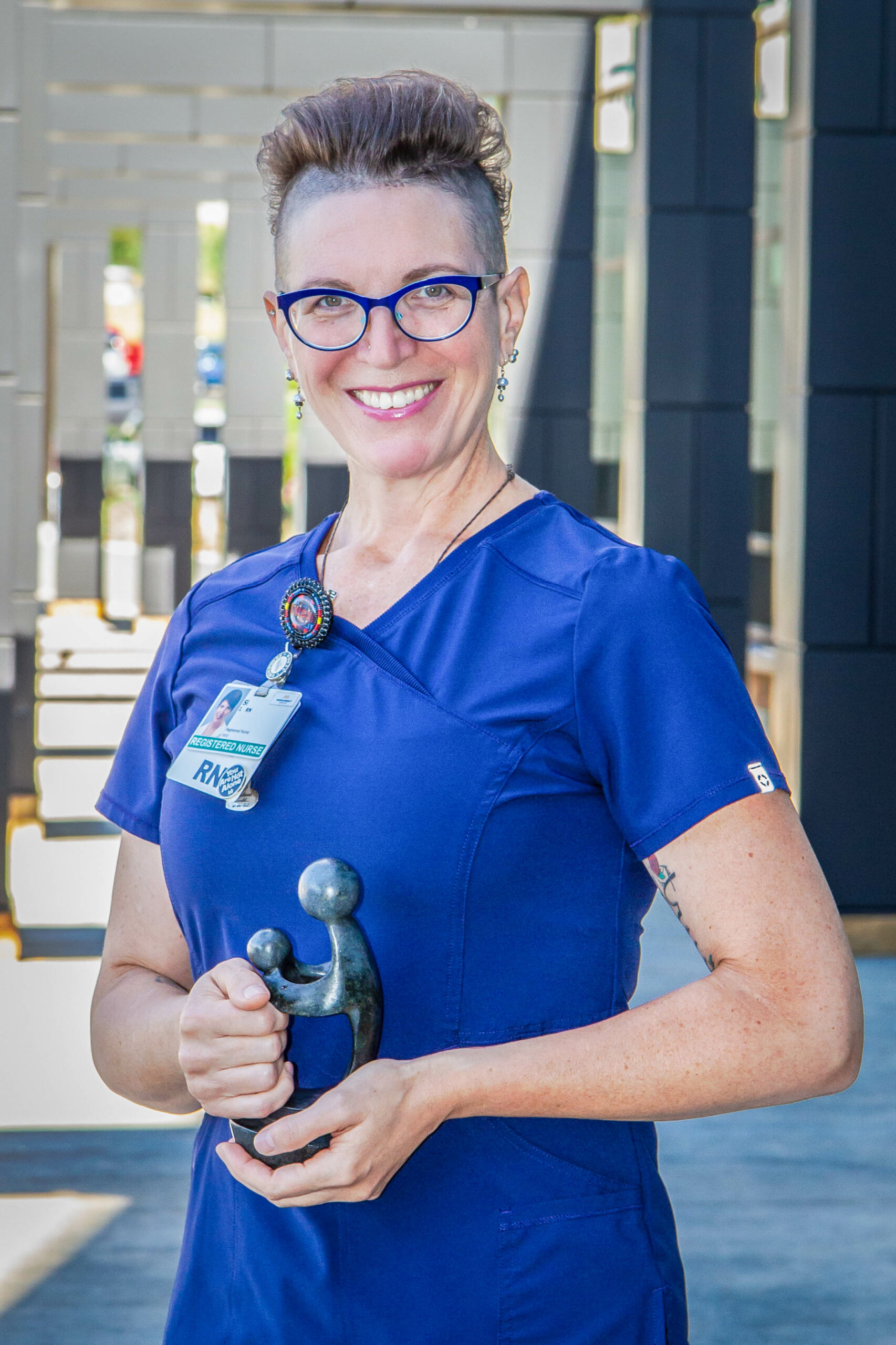 Si Issler, RN, receives DAISY Award - Monument Health