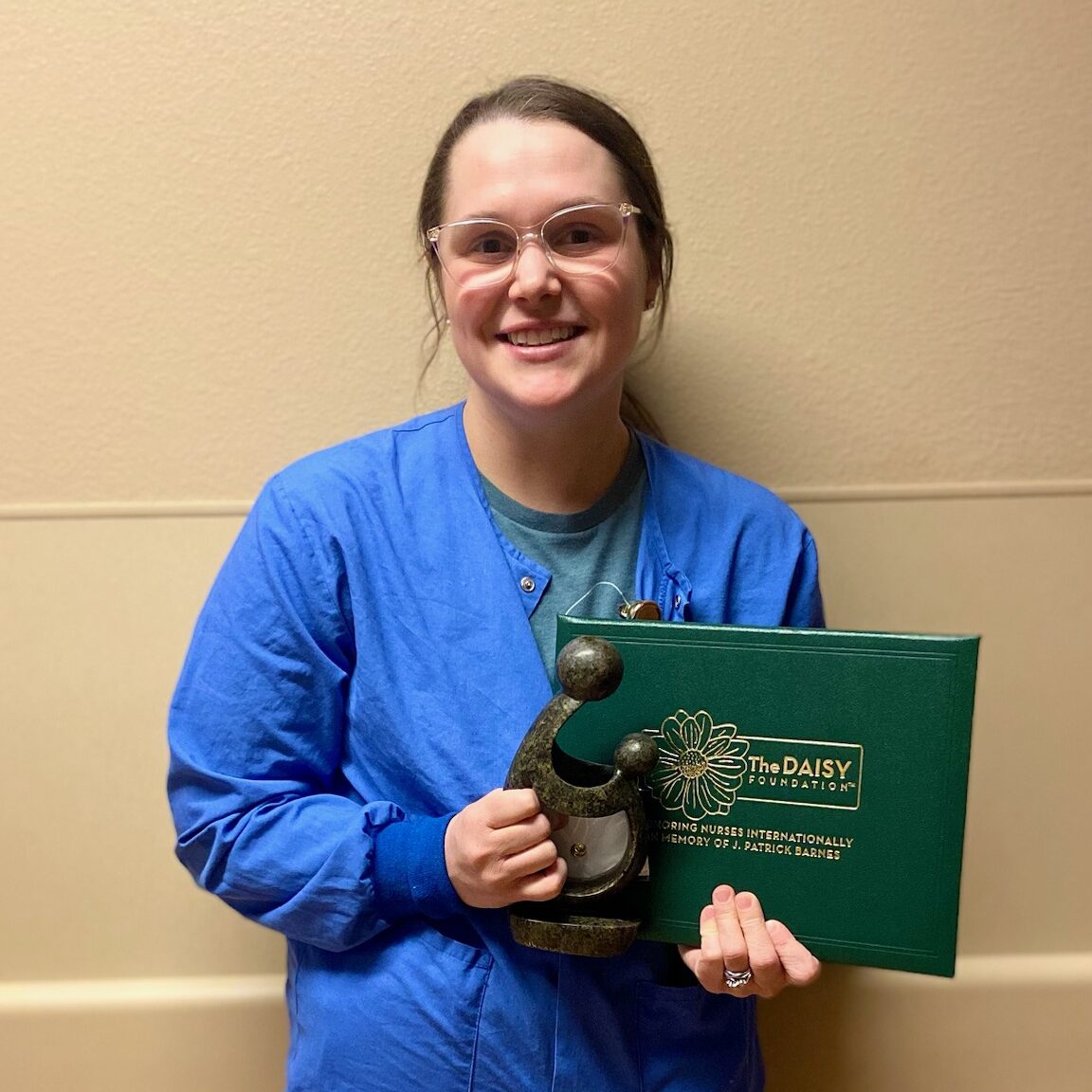 Taylor Burr, RN, receives DAISY Award - Monument Health