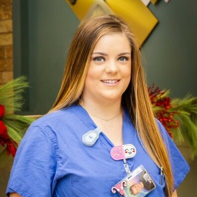 Jennifer LaBrie, Scrub Technician, receives TULIP Award